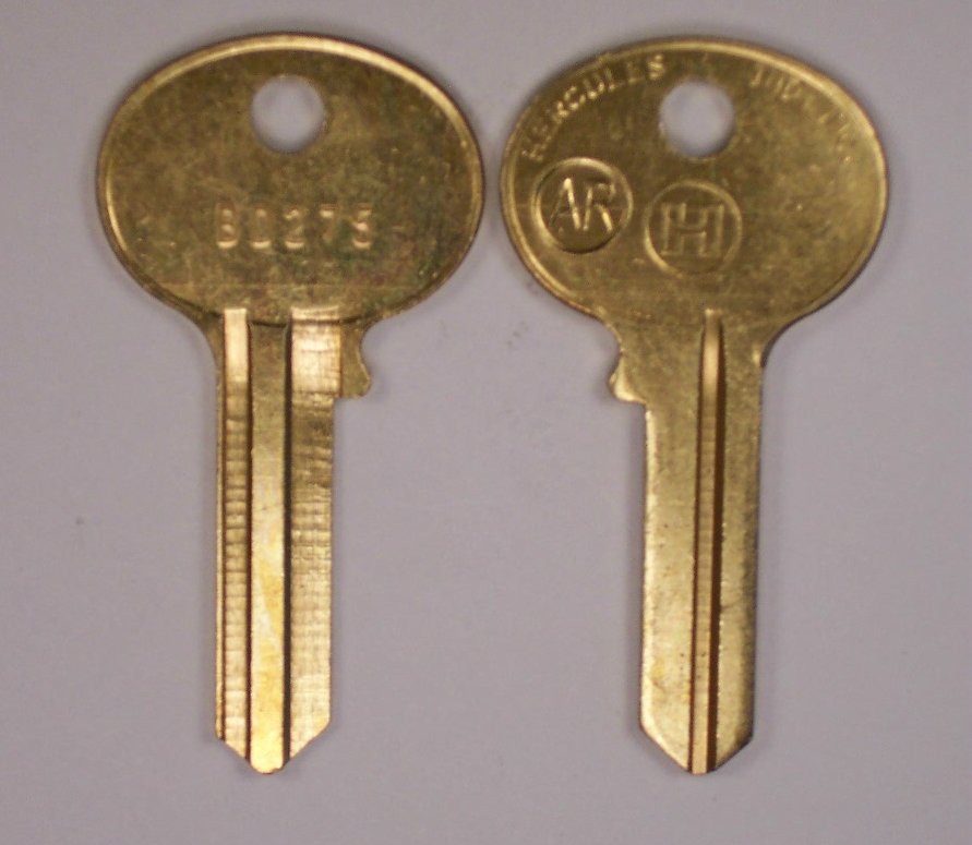 BD275 OKB275 – Blue Dog Keys